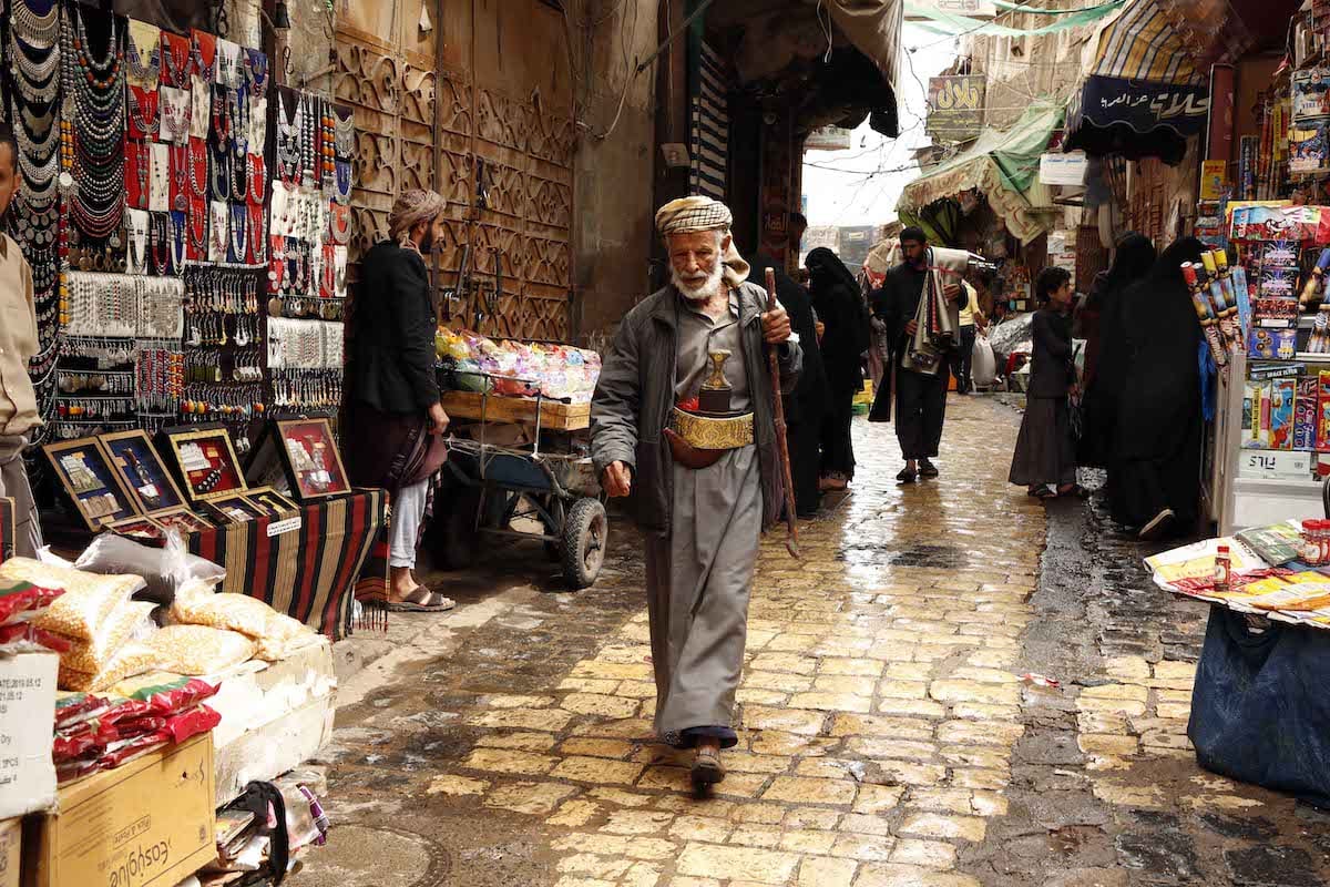 Bazaar in Turkey, OR 10 tips on How to act like a Turk! - expatriate-turkey