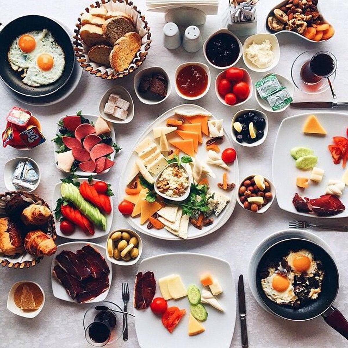 Turkish breakfast, explosion of colours - expatriate-turkey